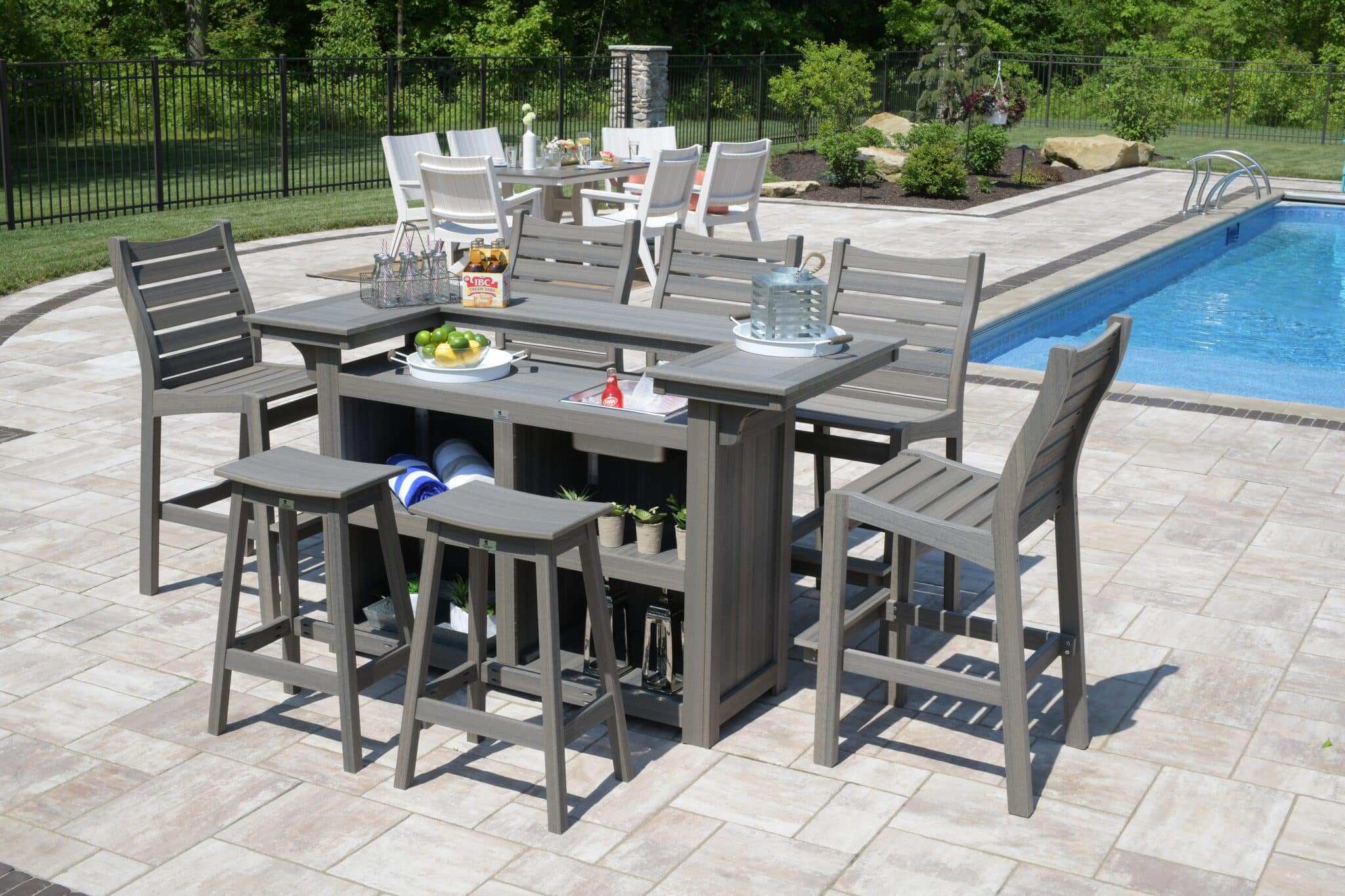 Outdoor Island Bar/ Ice Bowl with Bristol XT Chairs and Saddle Bar ...