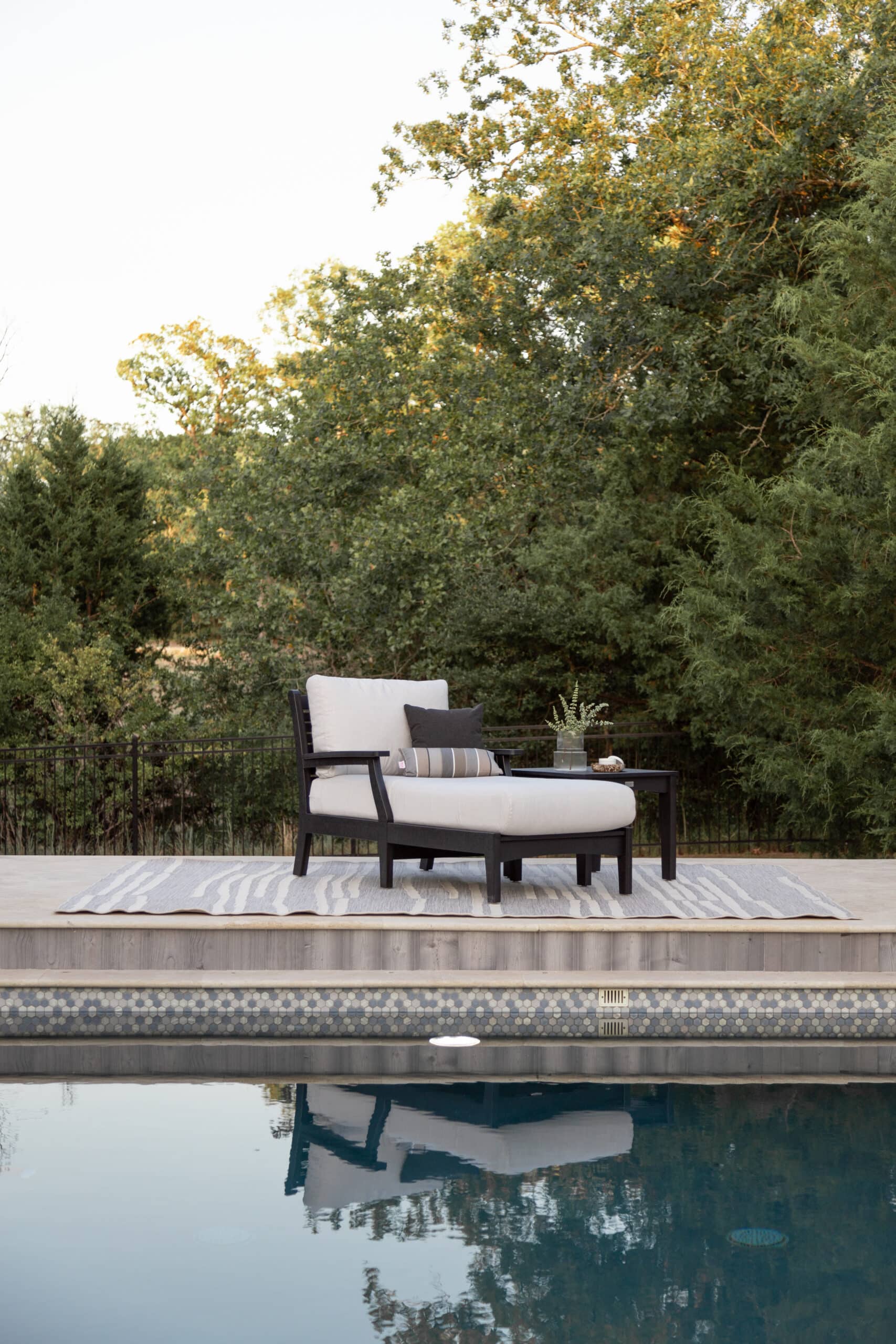 Classic Terrace Chaise Lounge Chair - Bosman